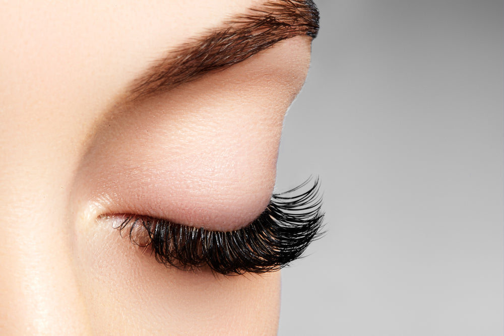 How to Get Natural Looking Lashes: A Comprehensive Guide – Euna Beauty